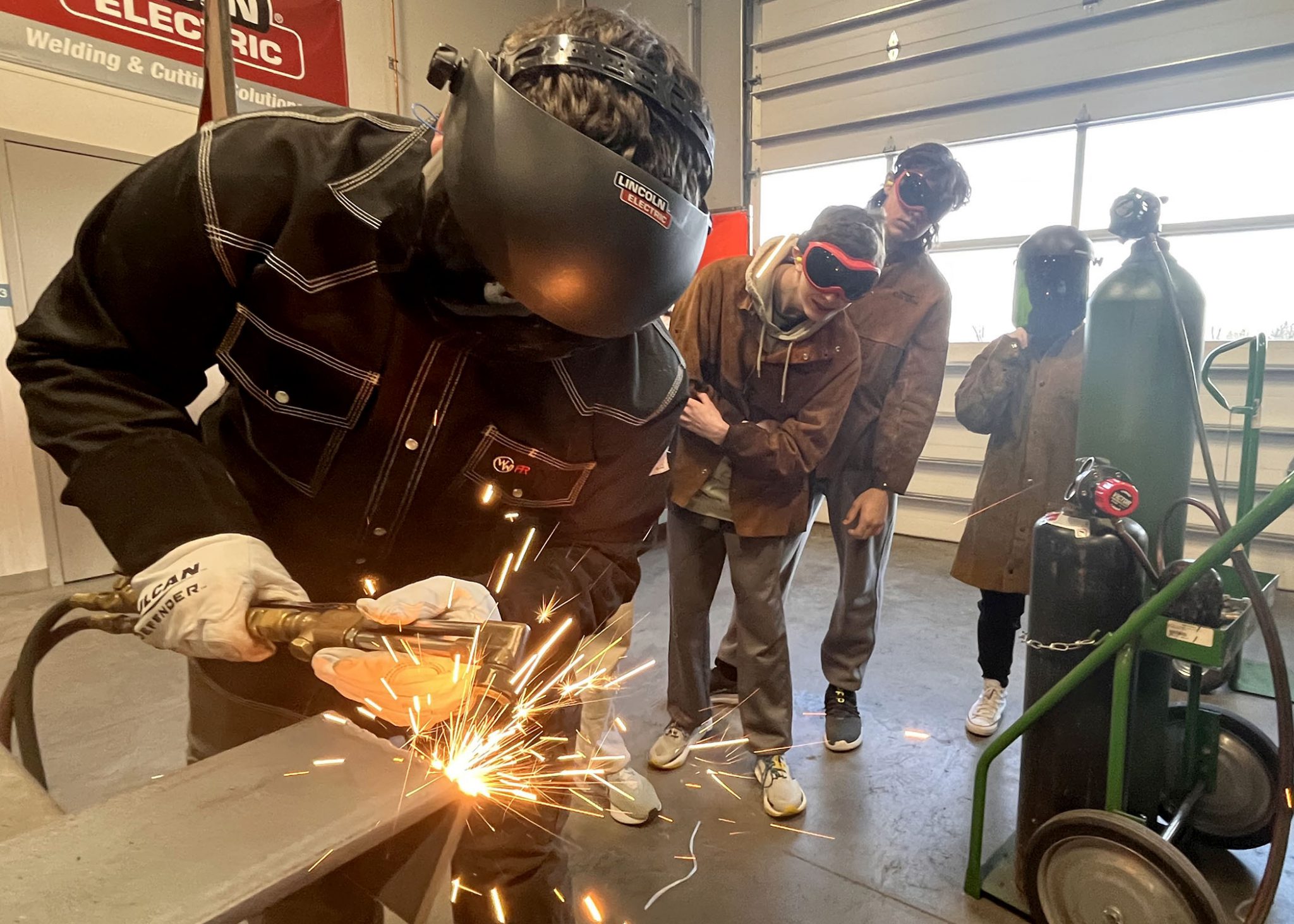 Career-driven high school students tour Capital Region BOCES CTE ...
